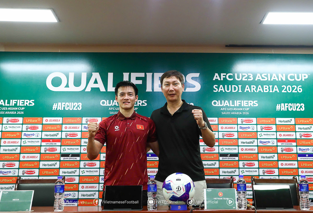 VFF - HLV Kim Sang Sik cảm ơn người hâm mộ, hướng tới VCK U23 châu Á với sự chuẩn bị tốt nhất