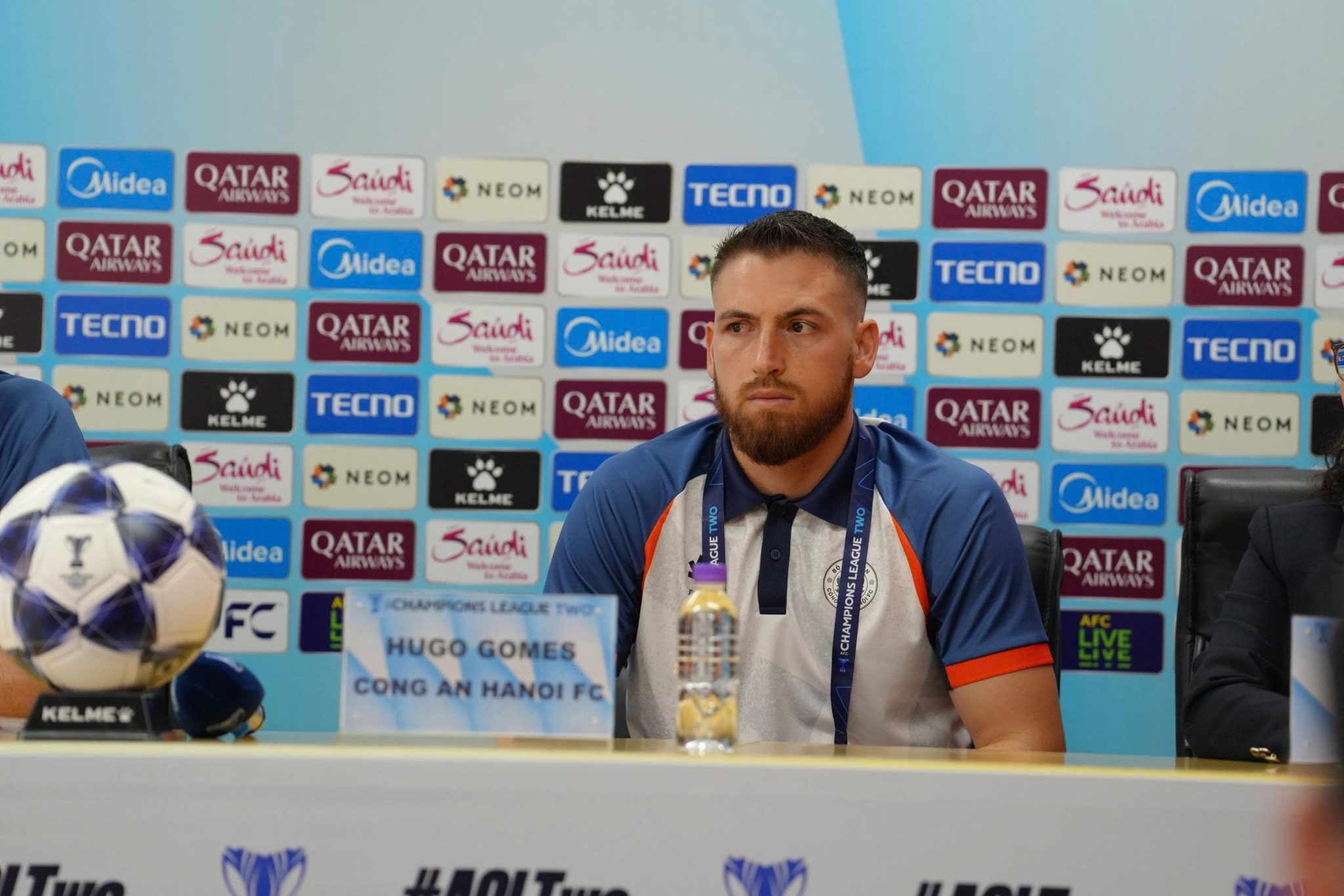 VFF - CAHN quyết có 3 điểm trước Macarthur (Australia)